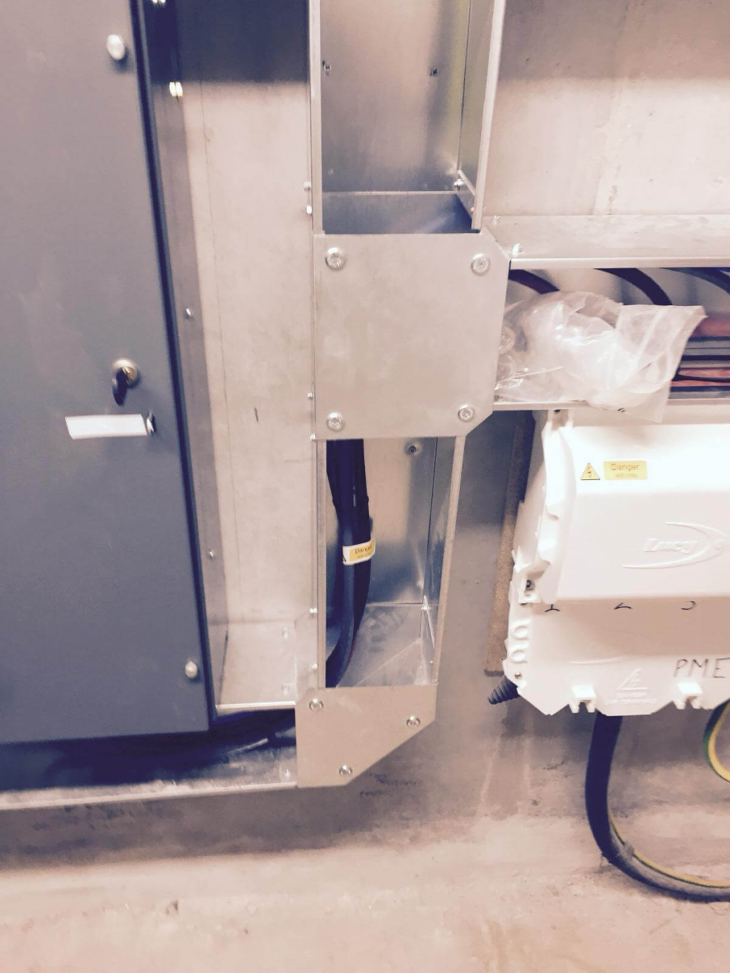 Fitting Ryefield Distribution Board London - South London Electricians